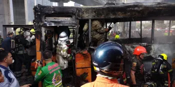 Freight train-bus collision kills eight in Bangkok | Prachatai English